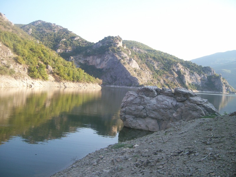 Tikvesh Lake